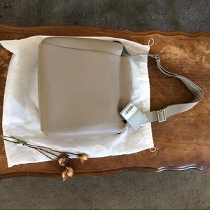 Everlane | Bags | Nwt Everlane The Form Bag In Desert Sand | Poshmark